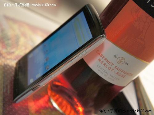 960万像素 夏普裸眼3D智能SH8158U评测_手机_科技时代_新浪网