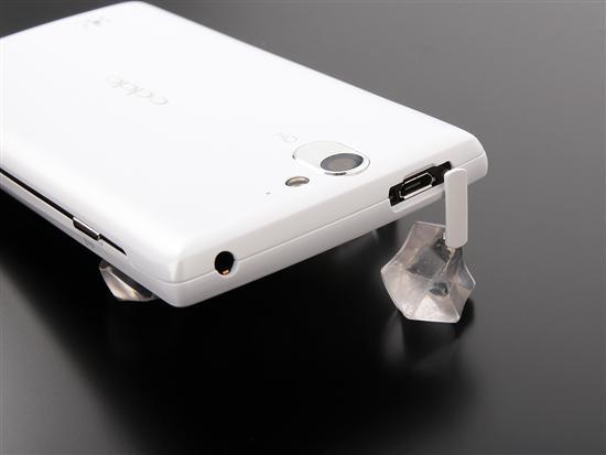 时尚音乐智能手机 OPPO R807高清图赏(2)_手机_科技时代_新浪网