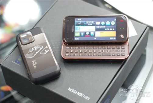 触控机王新低价 诺基亚N97 mini震撼2K8_手机_科技时代_新浪网