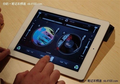 时尚轻薄 苹果iPad2(16G)现在售价4599_手机_科技时代_新浪网