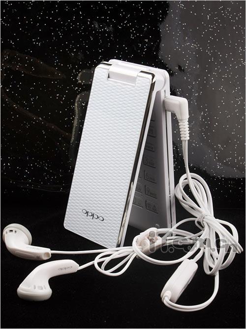 Ulike享自由 OPPO首款翻盖机A520图赏(3)_手机_科技时代_新浪网