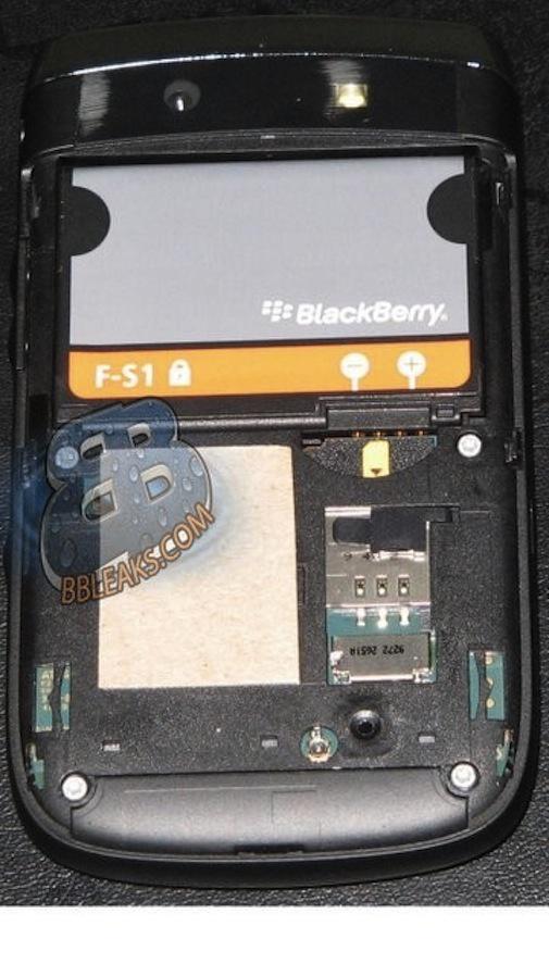 完美结合 黑莓首款滑盖9700a最新谍照_手机_科技时代_新浪网