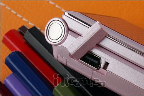 时尚美艳绽放 OPPO翻盖机U529精美图赏(5)_手机_科技时代_新浪网