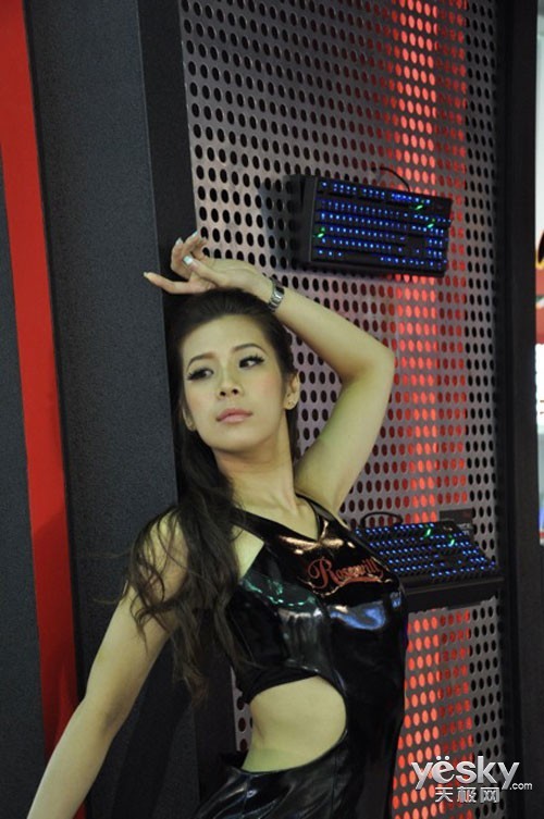 Q眼看展会：COMPUTEX台妹Show Girl大搜集！_硬件_科技时代_新浪网