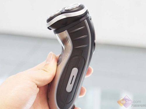 彰显时尚男人气 飞利浦剃须刀HQ7360_家电_科技时代_新浪网