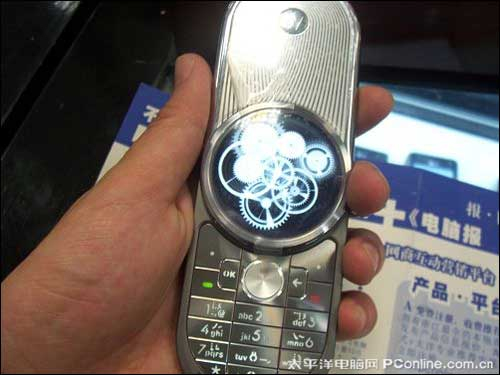 唯我独尊 摩托罗拉AURA R1报价7900元_手机_科技时代_新浪网