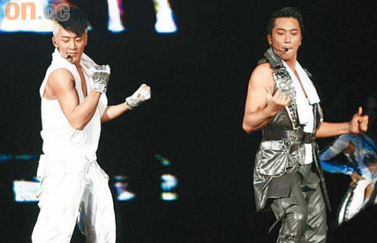 林峰红馆与徐子珊跳辣身舞 又与吴卓羲舞斗_影音娱乐_新浪网